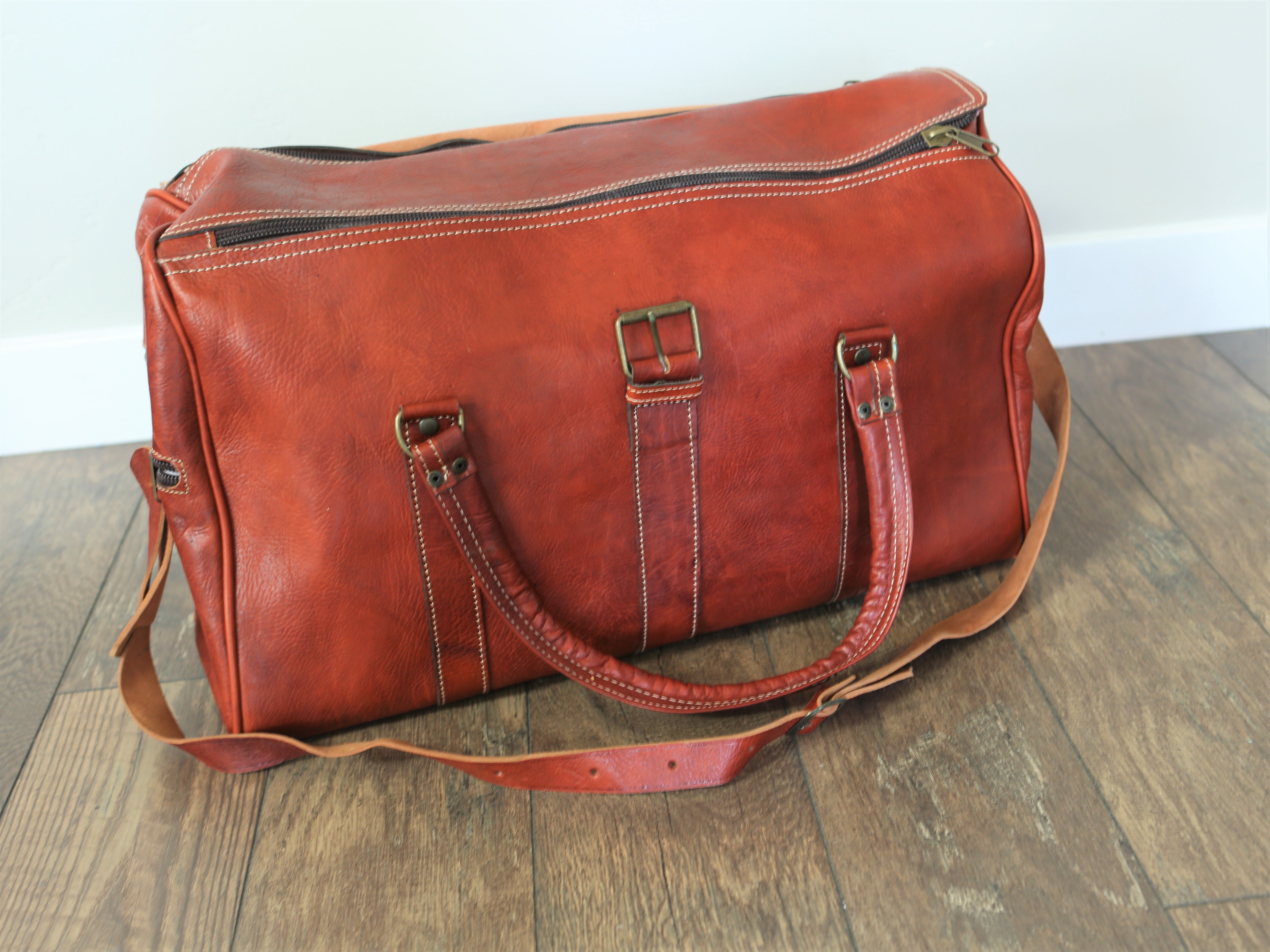 Handy leather duffle bag – Loom & Field